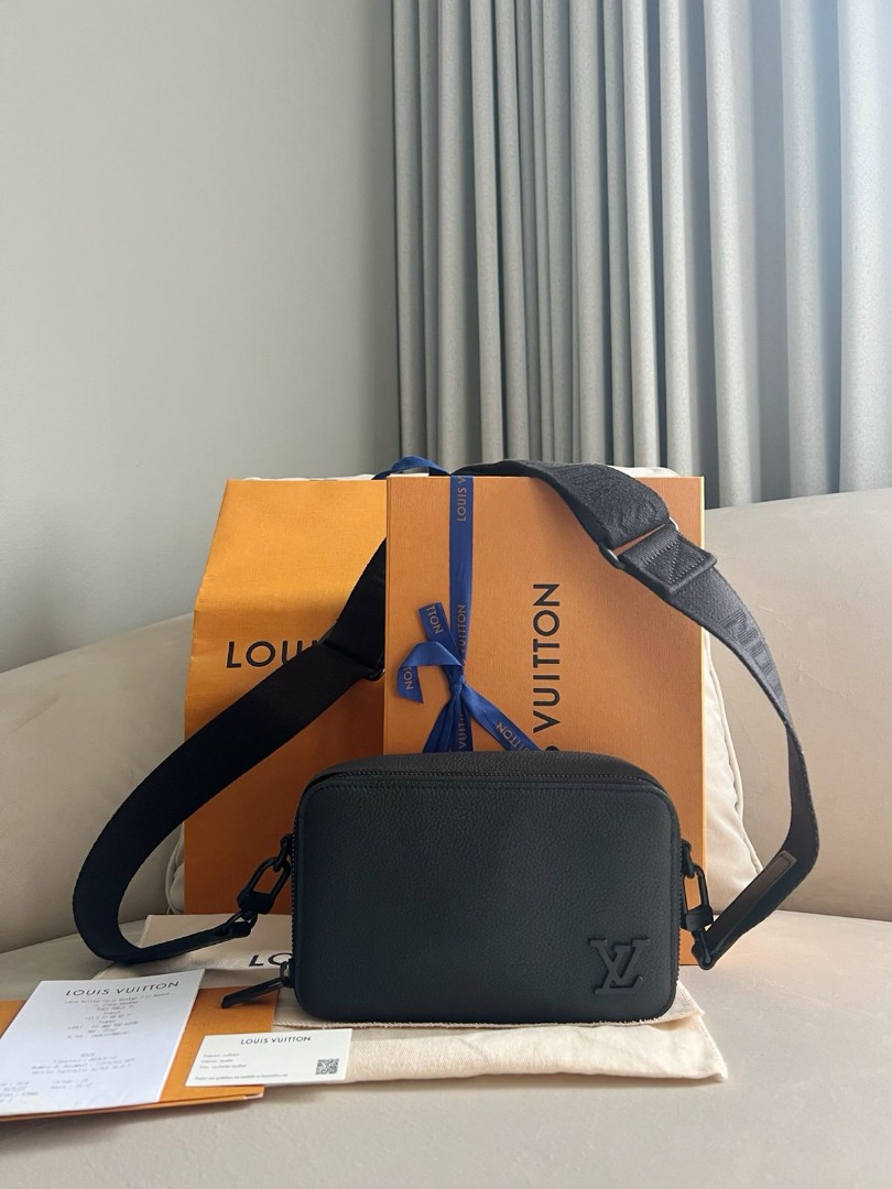 LV Alpha aerog wearable wallet all black 2023 (Semacam slingbag for men ...