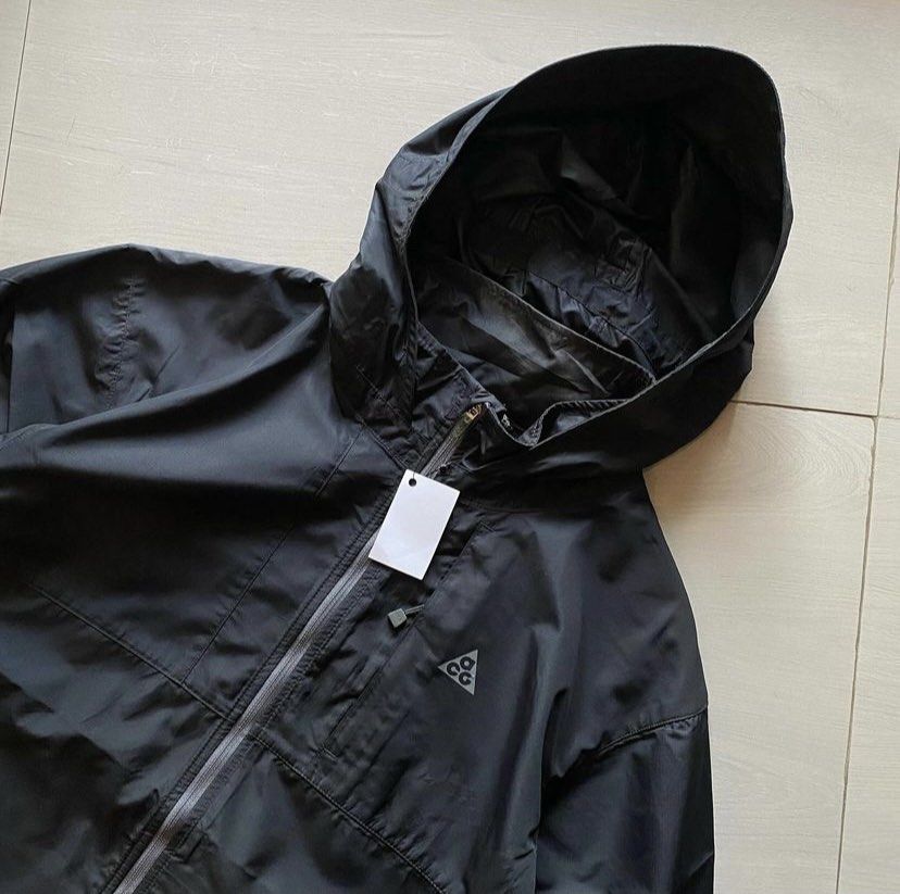 Nike ACG Gorpcore Jacket Packable, Olah Raga, Baju Olahraga di Carousell