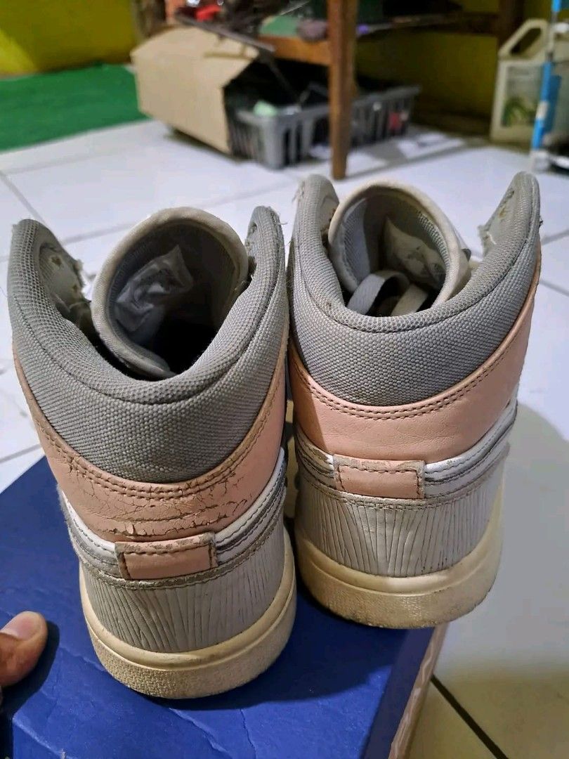 Nike air jordan 1, Fesyen Pria, Sepatu , Sepatu Boot di Carousell