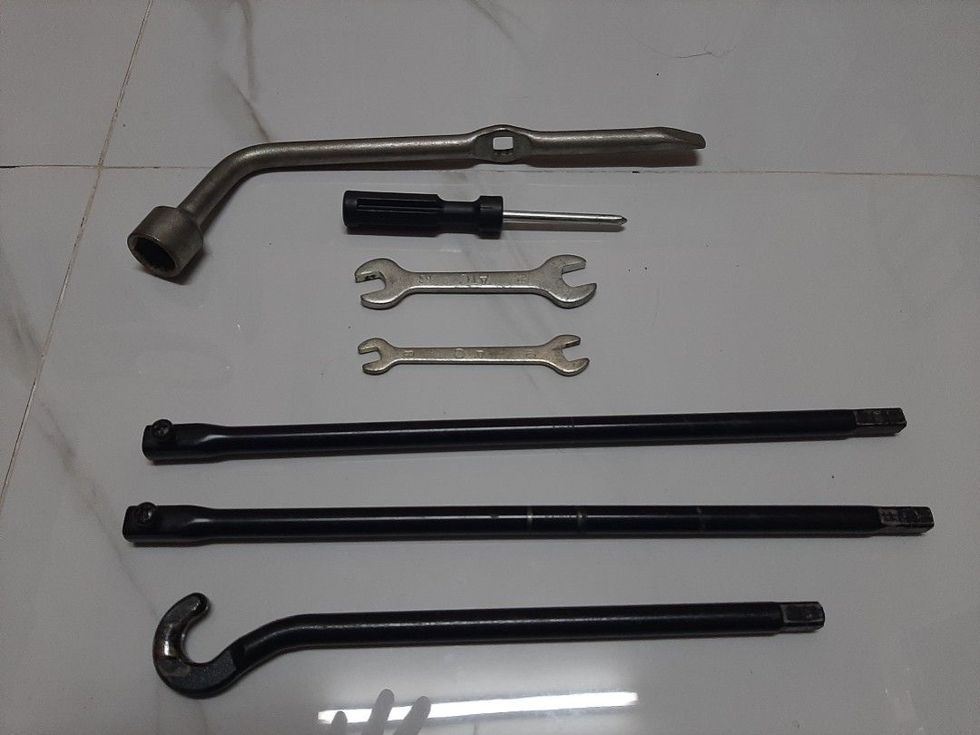 Original Toyota Hilux Tyre Tool Kit, Auto Accessories on Carousell