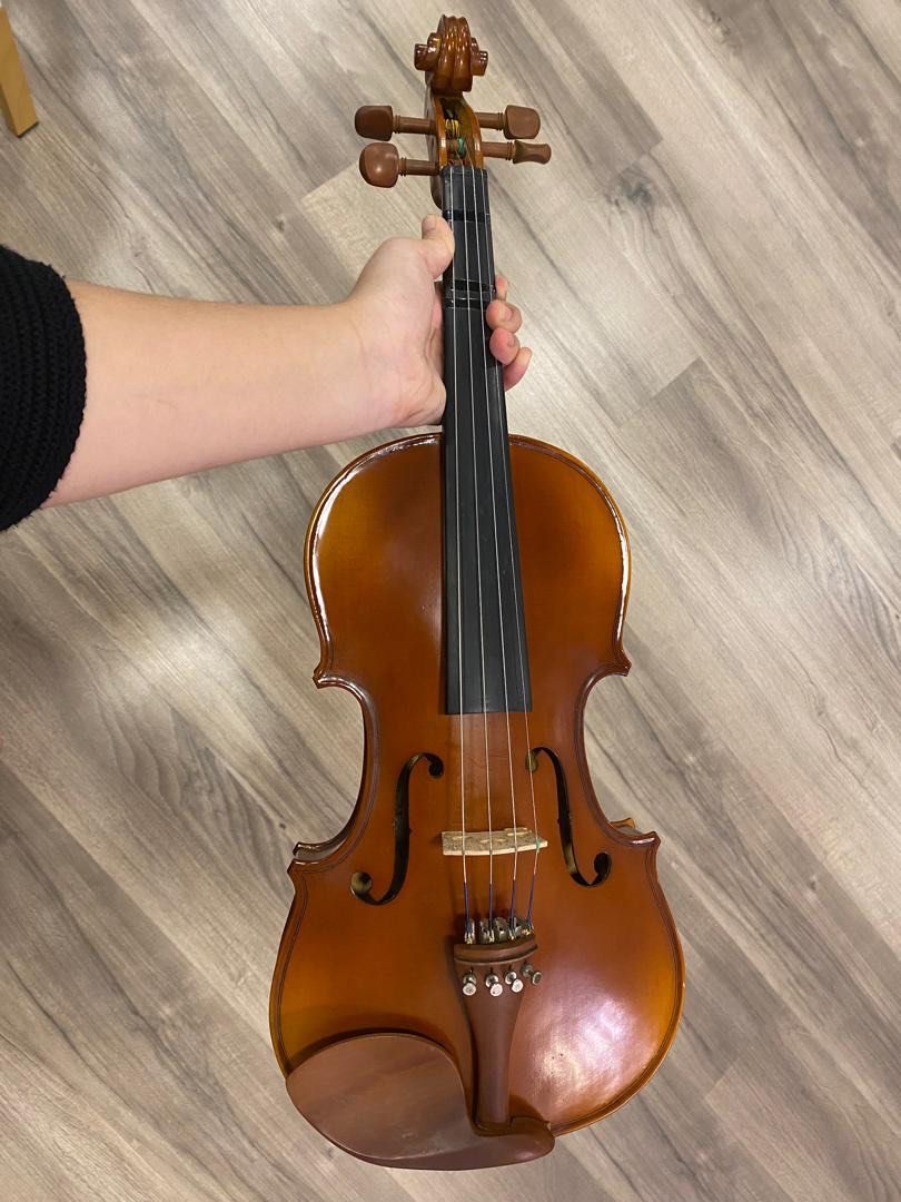 Philharmonic violin 4/4, Hobbies & Toys, Music & Media, Musical ...