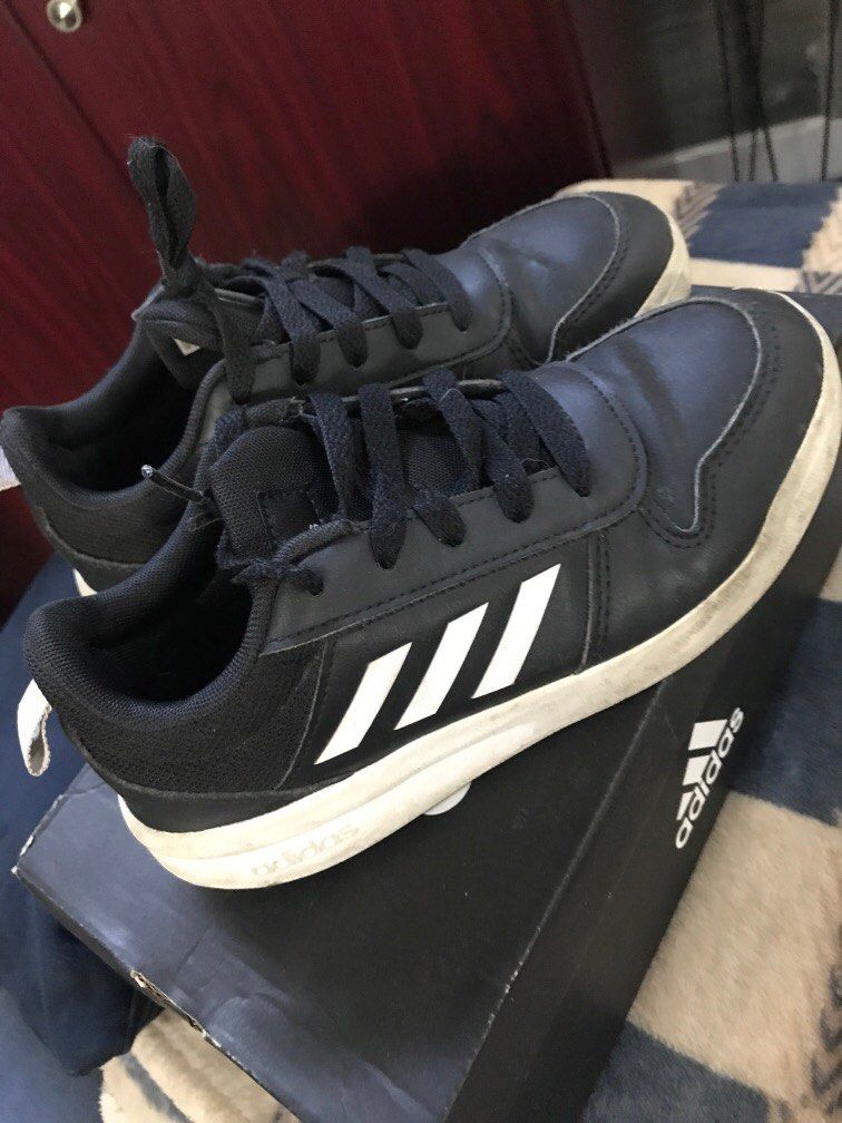 Sepatu running adidas anak, Bayi & Anak, Lainnya di Carousell