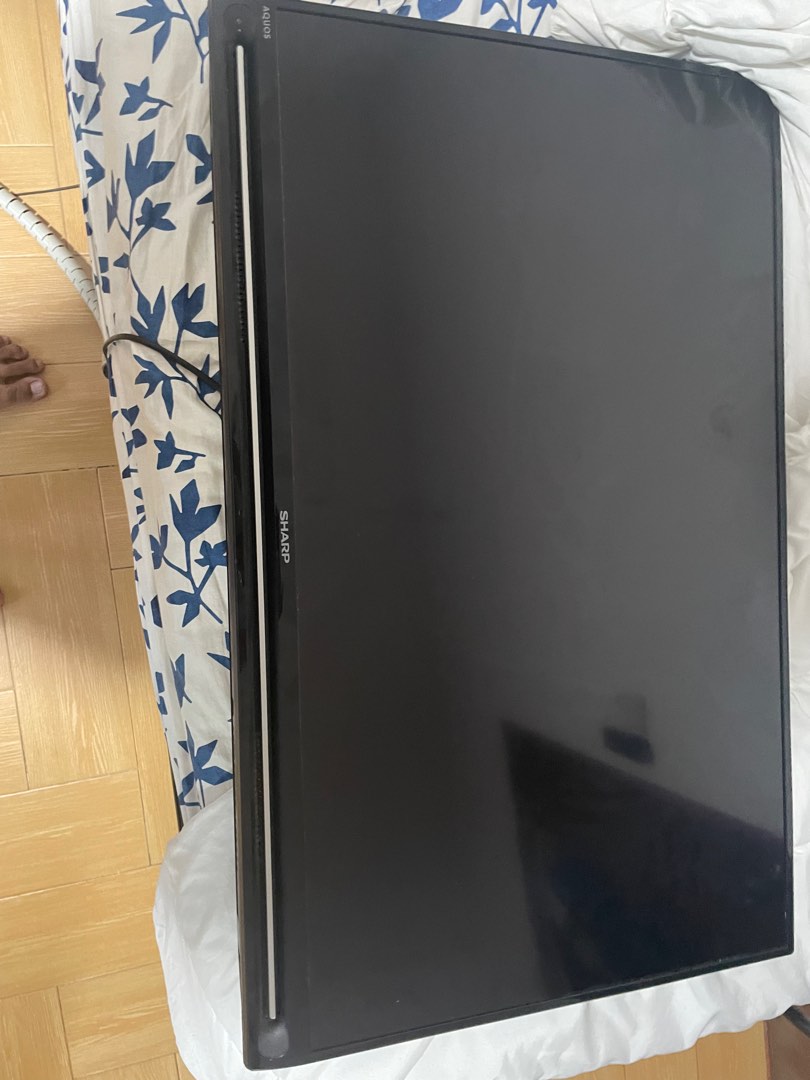 Sharp tv 40 inch(non-smart tv), TV & Home Appliances, TV ...