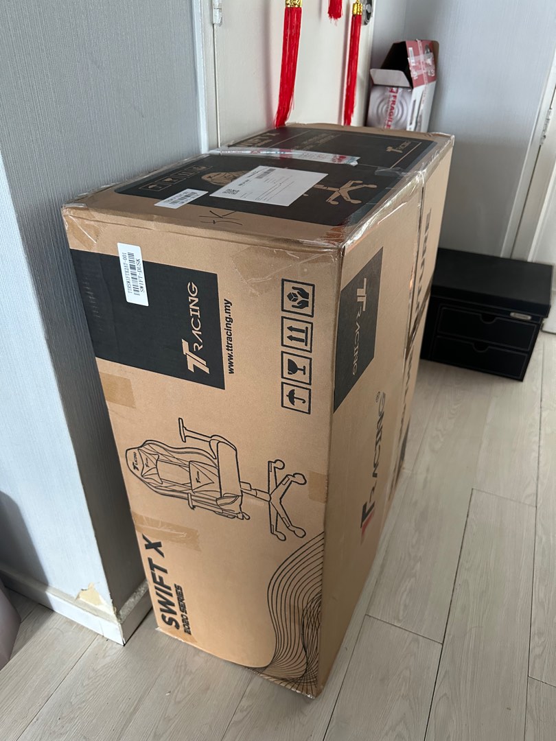 Brand new Gaming chair TT racing Swift x 2020, Furniture & Home Living ...
