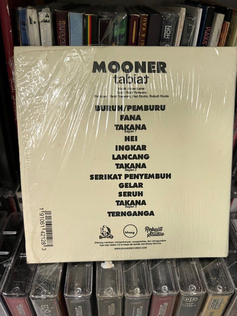CD Mooner - Tabiat, Hobbies & Toys, Music & Media, CDs & DVDs on Carousell