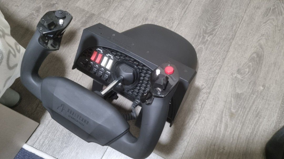 Honeycomb Alpha Flight Yoke, Video Gaming, Gaming Accessories ...