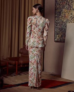 Innaired Marchesa 2020 Raya collection, Women's Fashion, Muslimah ...