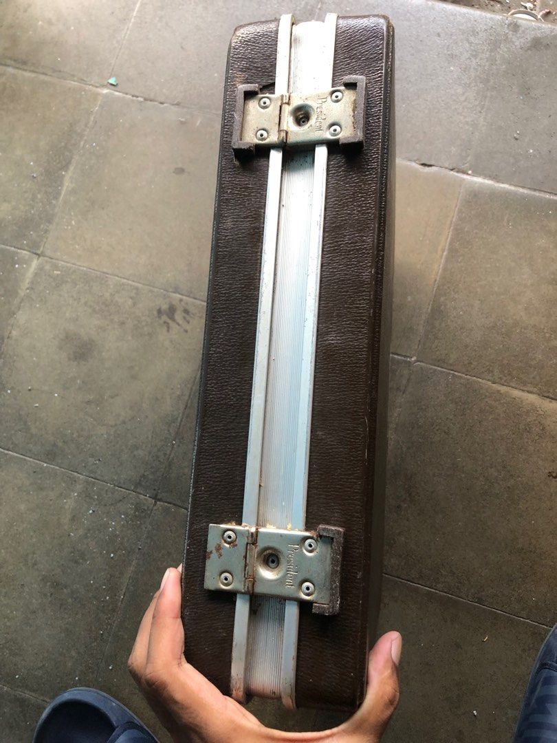 koper jadul president suitcase, Antik, Furnitur di Carousell