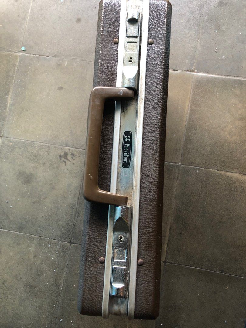 koper jadul president suitcase, Antik, Furnitur di Carousell