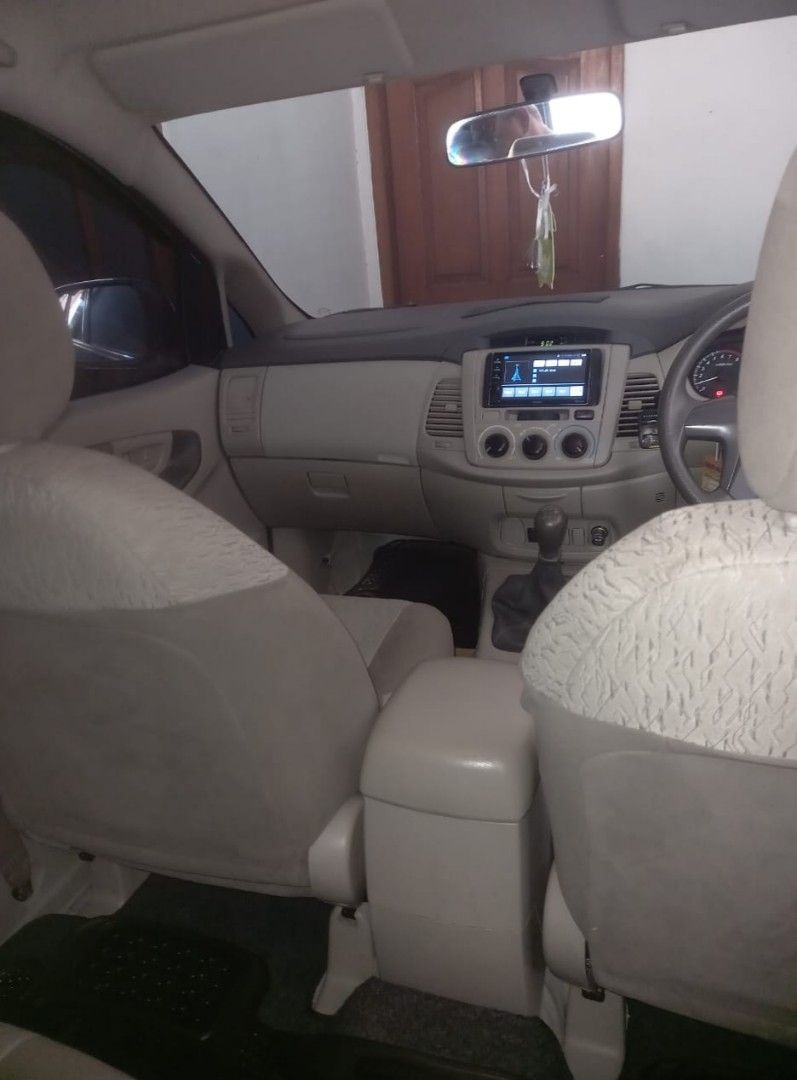 Mobil Toyota Innova tahun 2015 E manual 2.0 cc, Mobil & Motor, Mobil ...