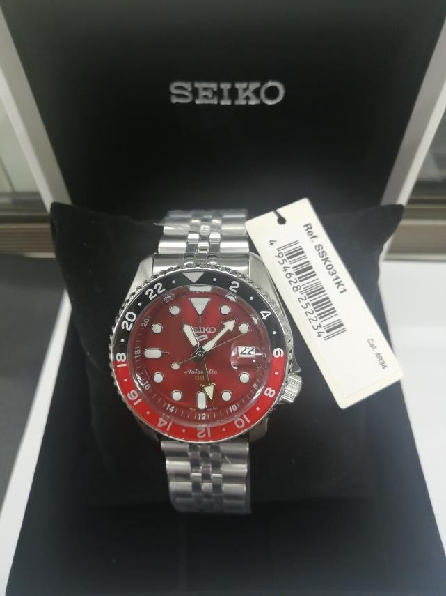 Seiko GMT Passion Red SSK031 SSK031K1, Men's Fashion, Watches ...