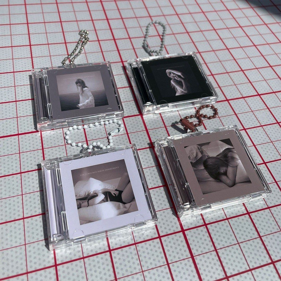 Taylor swift TTPD or any album cd miniature keychain (CUSTOMISABLE ...