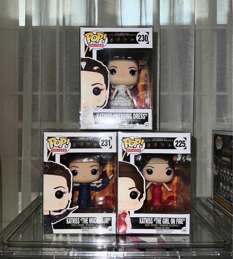 The Hunger Games: Katniss "The Mockingjay", Katniss "Wedding Dress ...