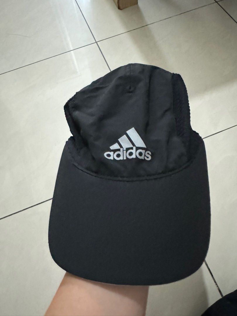 Topi lari vnf atau adidas lari, Fesyen Pria, Aksesoris, Topi di Carousell