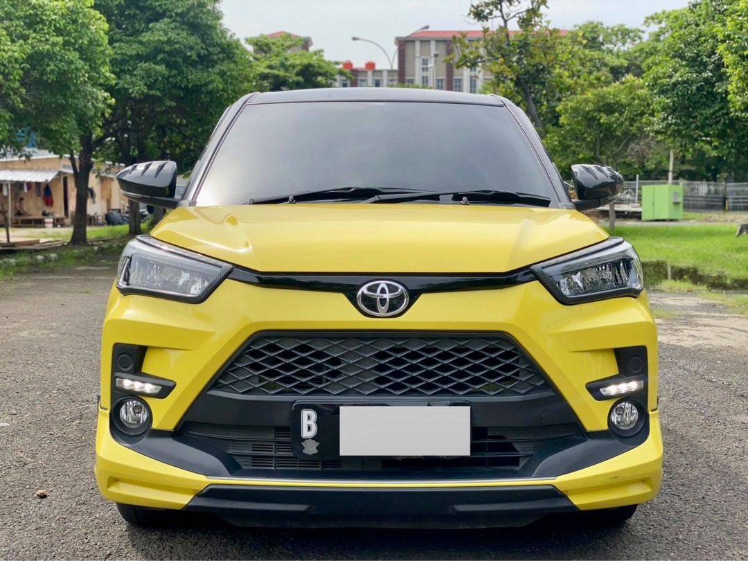 TOYOTA RAIZE GR SPORT TWO TONE KUNING 2022, Mobil & Motor, Mobil untuk ...