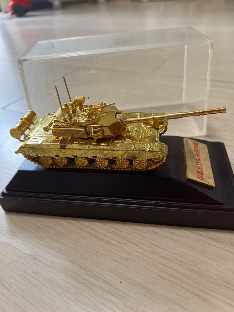 中國北方車輛研究所解放軍坦克擺設模型 PLA type 96 Tank Model with display box, 興趣及遊戲, 玩具 ...