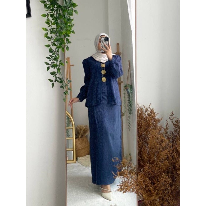 Aairabeclassy Mini Kebaya, Women's Fashion, Muslimah Fashion, Baju ...
