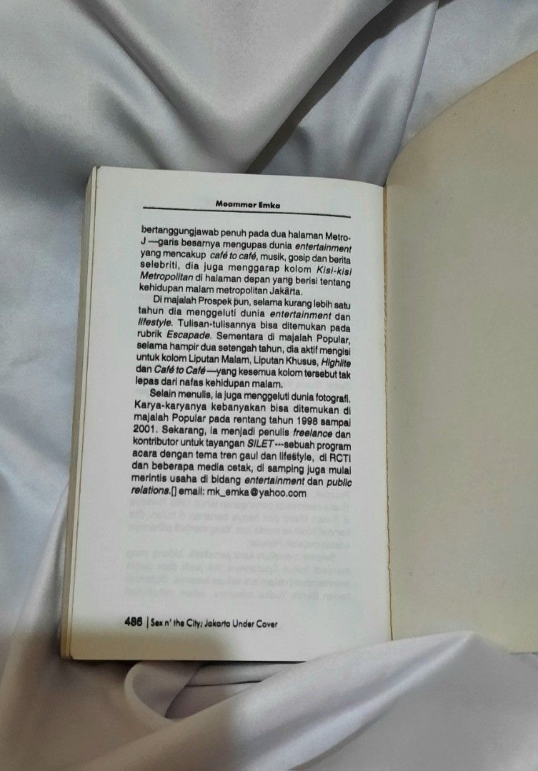 Buku Bacaan Jakarta UnderCover Sex 'n The City by Moammar Emka (PRELOVED), Buku & Alat Tulis ...