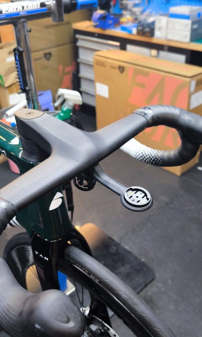 Factor Ostro Vam V1 Racing Green, Sports Equipment, Bicycles & Parts ...