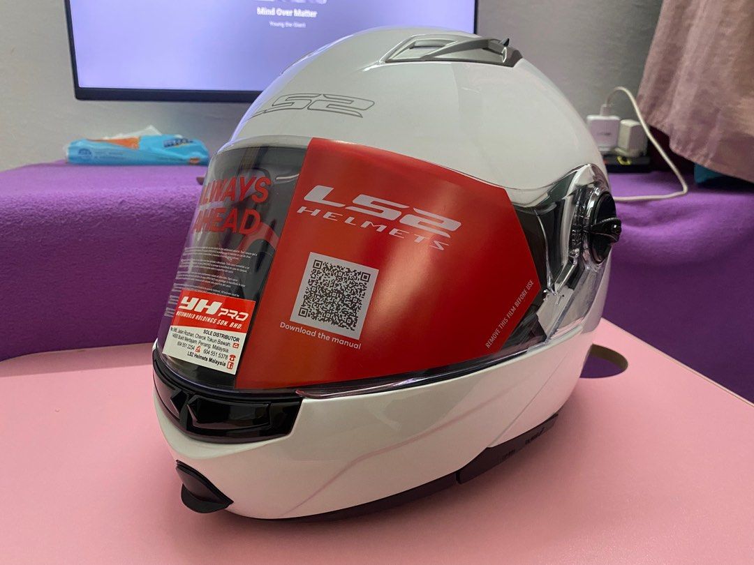 Flip up helmet LS2 ( glossy white ), Auto Accessories on Carousell