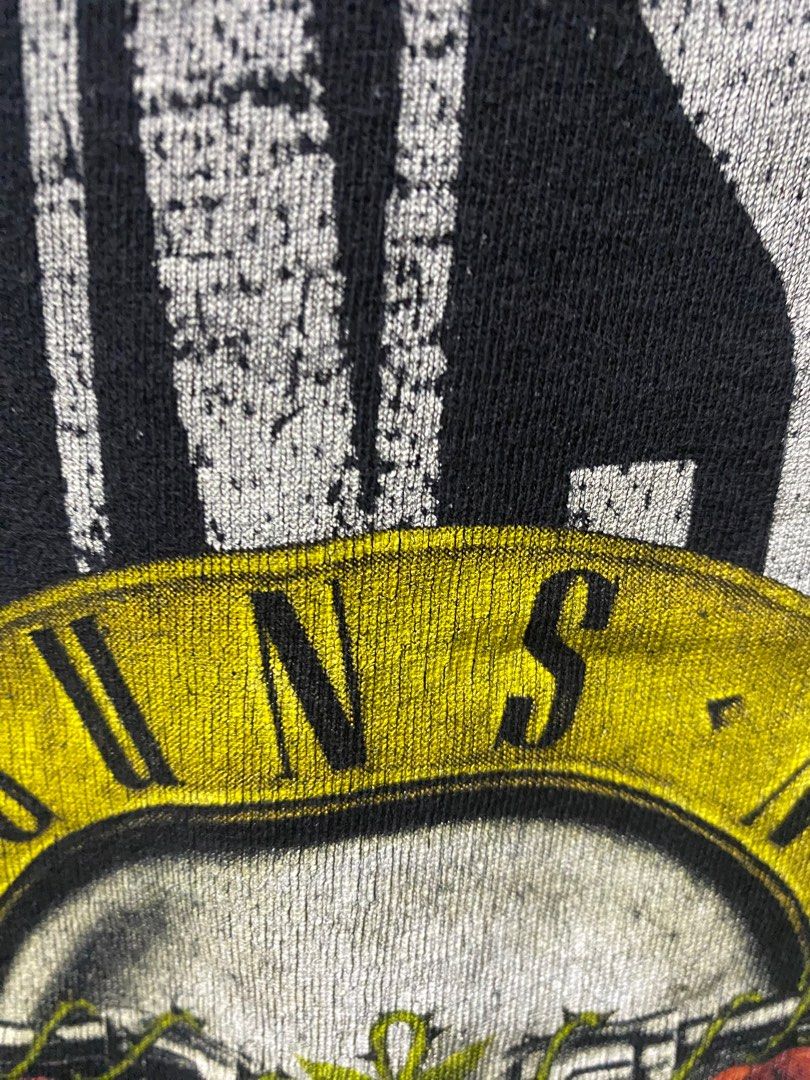 GNR guns n roses vintage kaos, Fesyen Pria, Pakaian , Atasan di Carousell