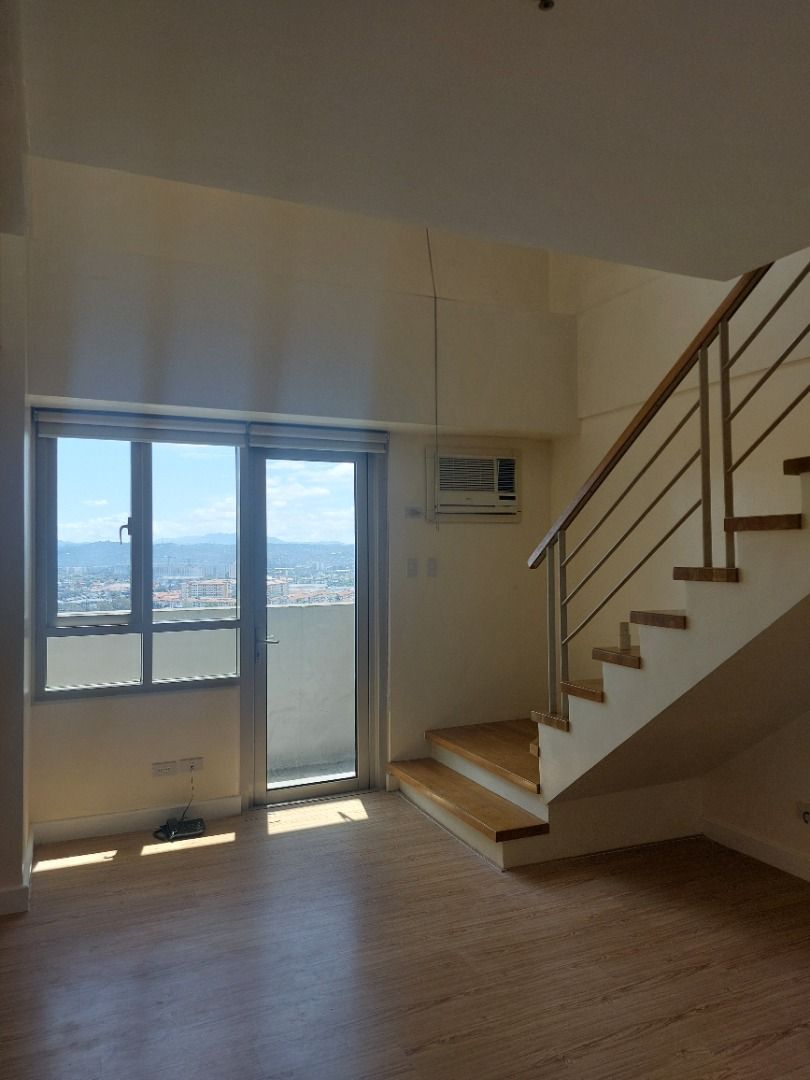 GOOD DEAL! For Sale 1BR LOFT TYPE With Parking THE GROVE TOWER A Pasig ...
