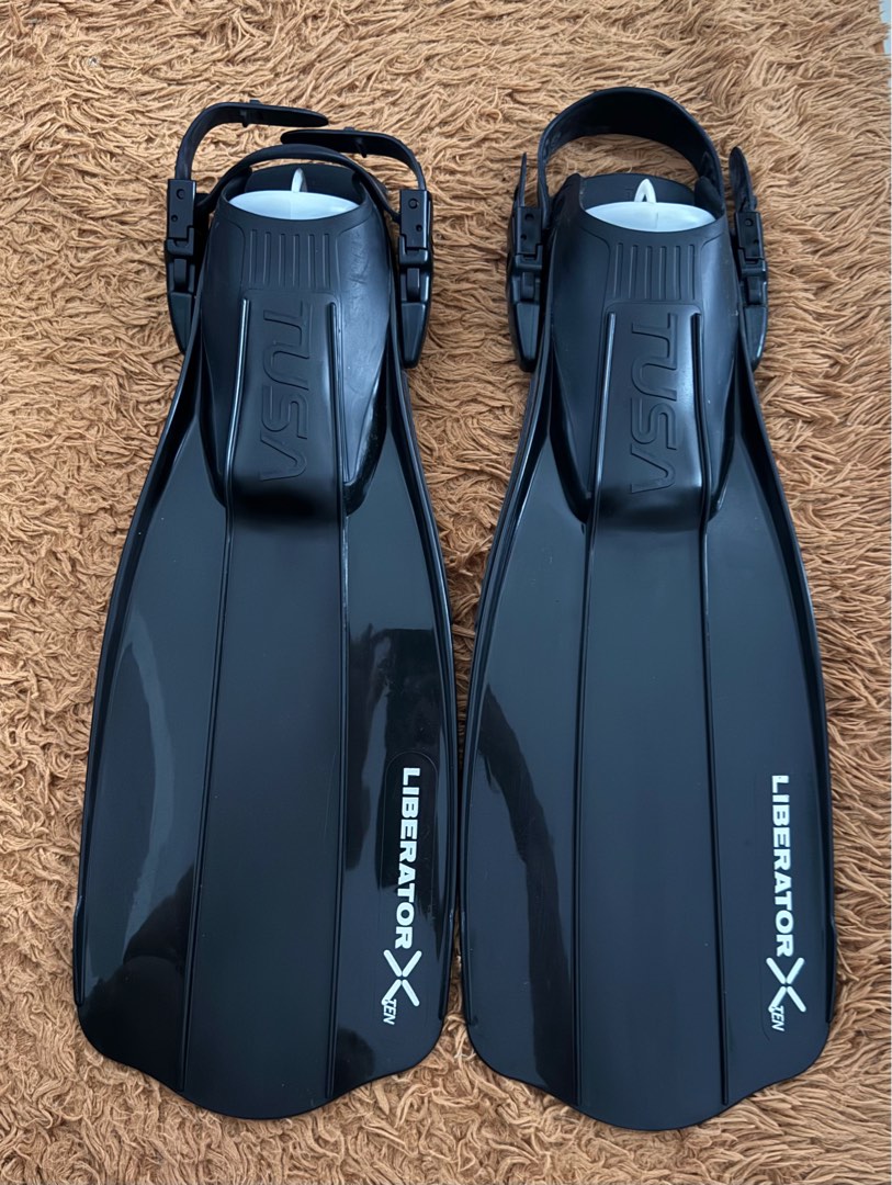 Liberator X-Ten Fins, Sports Equipment, Other Sports Equipment and Supplies on Carousell