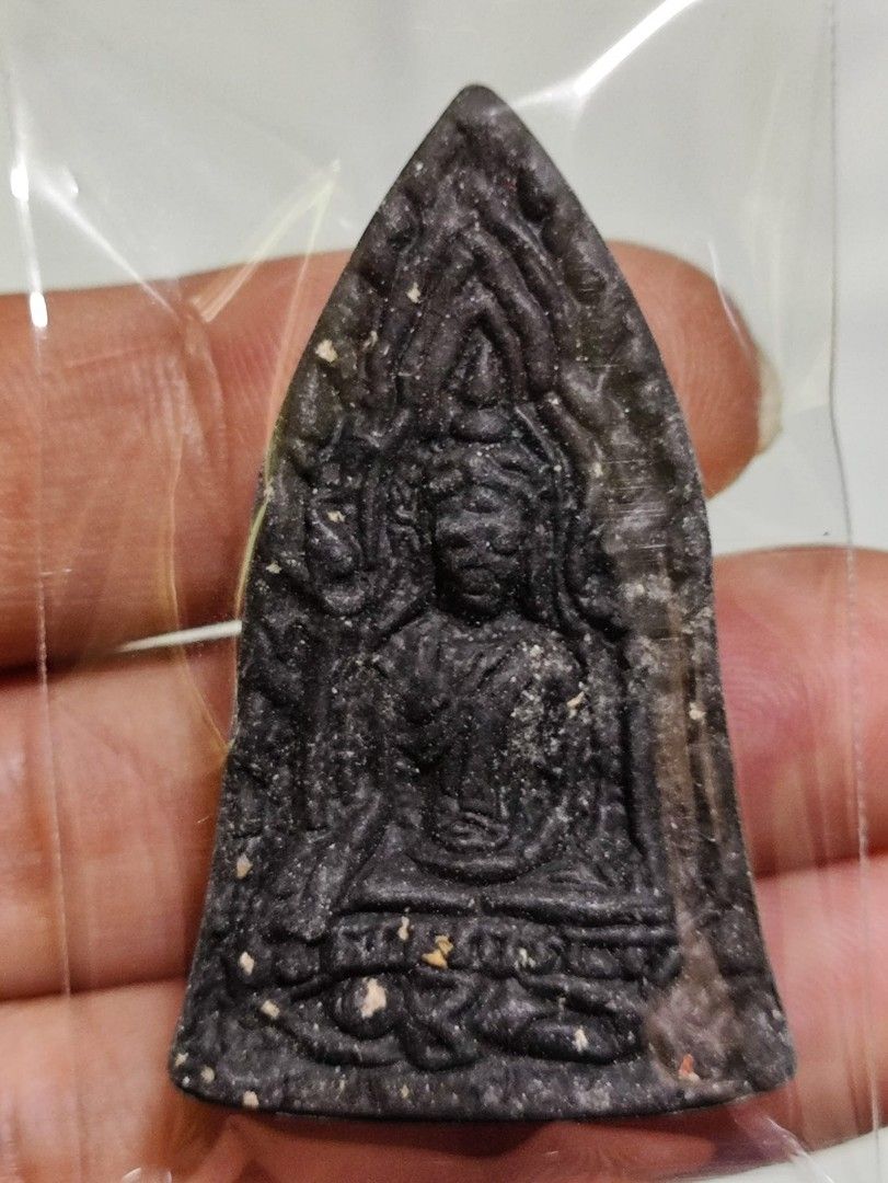 Lp Tae Double sided Khun Paen 2, B.E 2567, Wat Sam Ngam, Hobbies & Toys ...