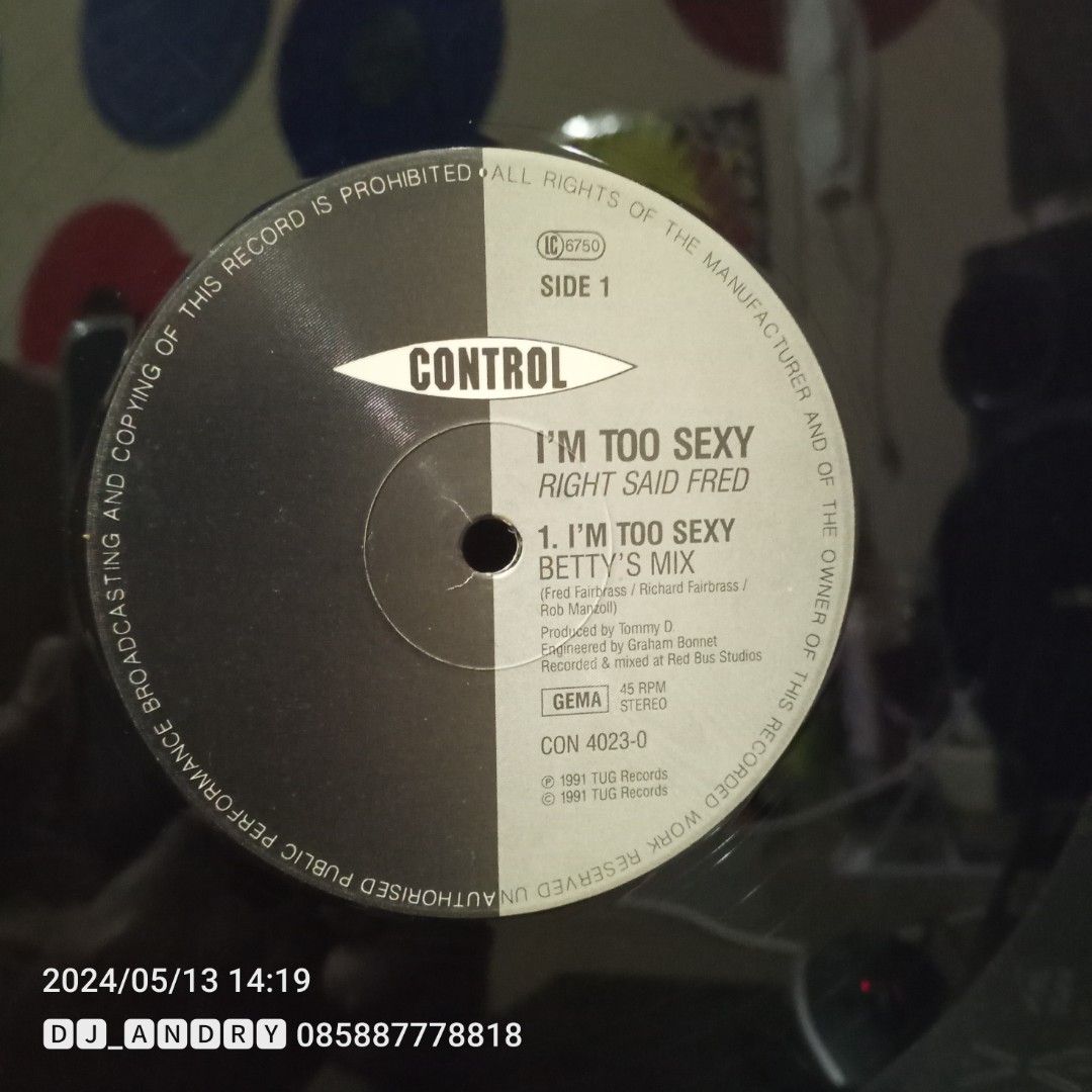 Piringan hitam Disco classic 90 harga 1 an oks, Musik & Media, CD, DVD ...