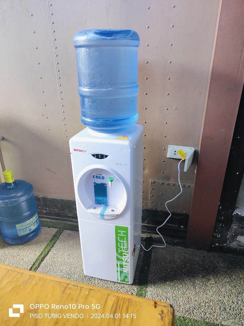 Vendo Machine (piso tubig dispenser), Furniture & Home Living, Outdoor ...