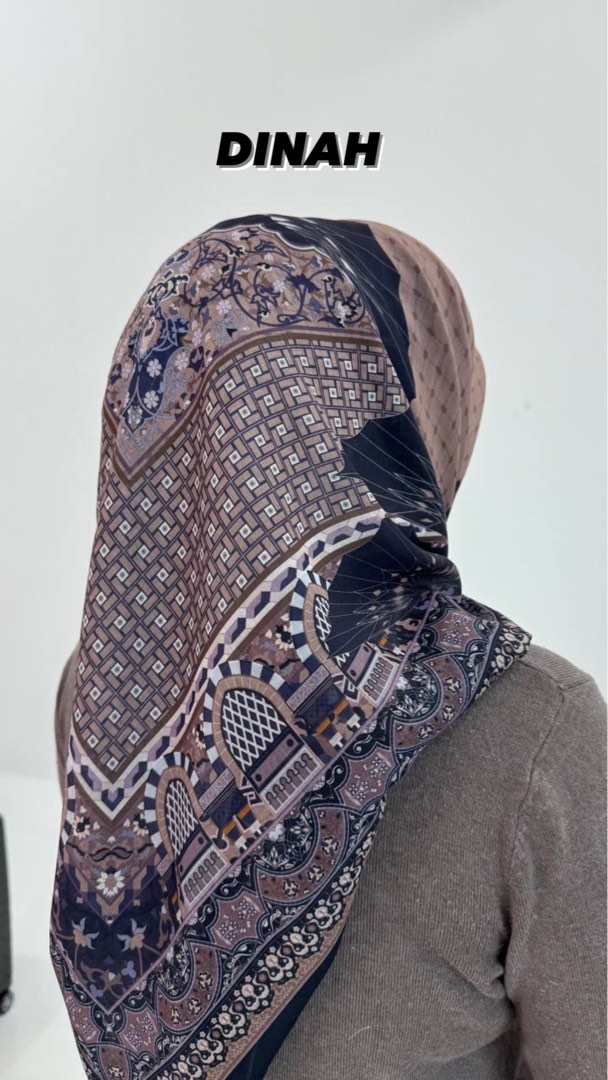 Pre Order Tudung Ruffle, Women's Fashion, Muslimah Fashion, Hijabs on ...