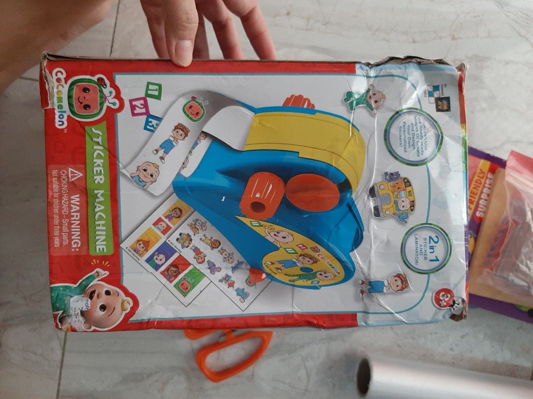 Sticker machine cocomelon, Toys & Collectibles, Permainan Papan & Kartu ...