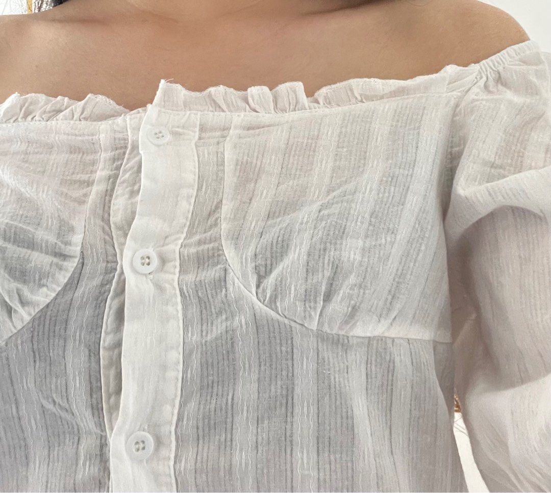 Top Putih Sabrina Off Shoulder White Top, Fesyen Wanita, Pakaian Wanita ...