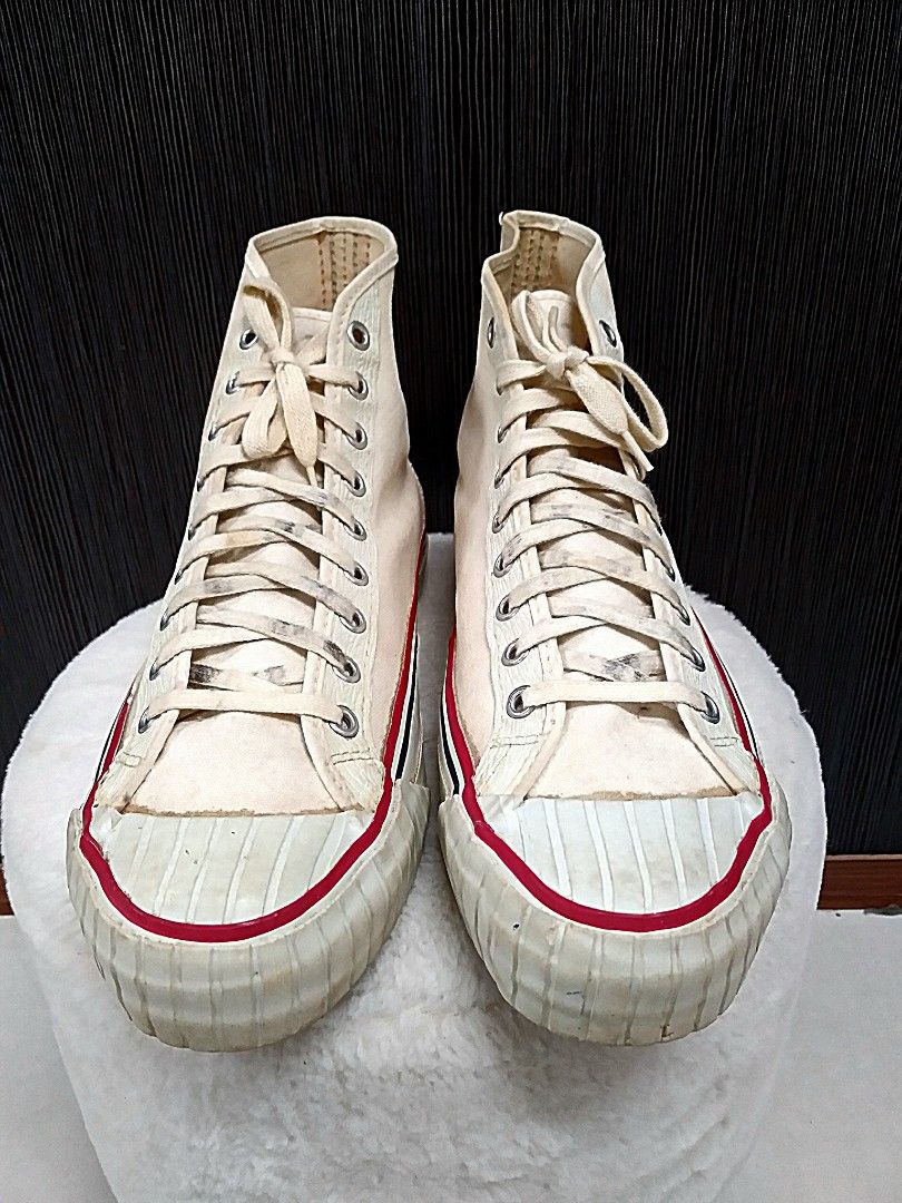 Vintage KEDS Blue Label USA, Men's Fashion, Footwear, Sneakers on Carousell