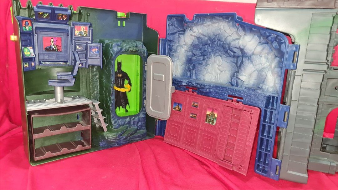 Kenner wayne manor Batman forever batcave batman command center with ...