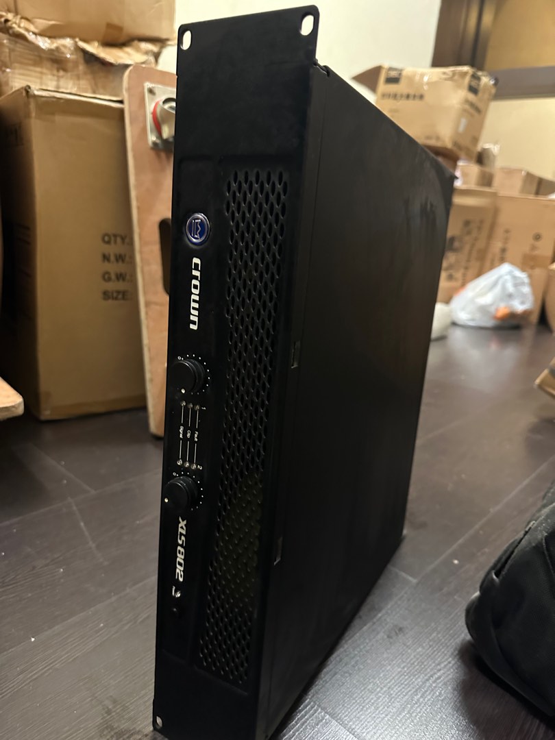 Crown XlS802 後級, 音響器材, Soundbar、揚聲器、藍牙喇叭、耳擴 - Carousell