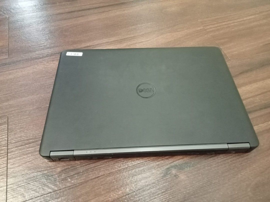 Dell latitude model 7450 core i5- Gen 5 fully HD display Ram 8 GB SSD ...