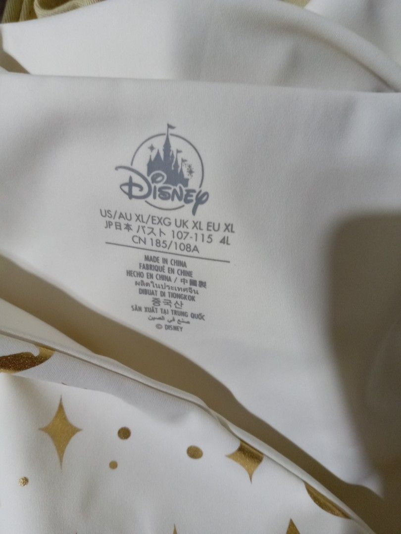 Disney Waist revealing suit, 女裝, 連身裙 & 套裝, 套裝 - Carousell