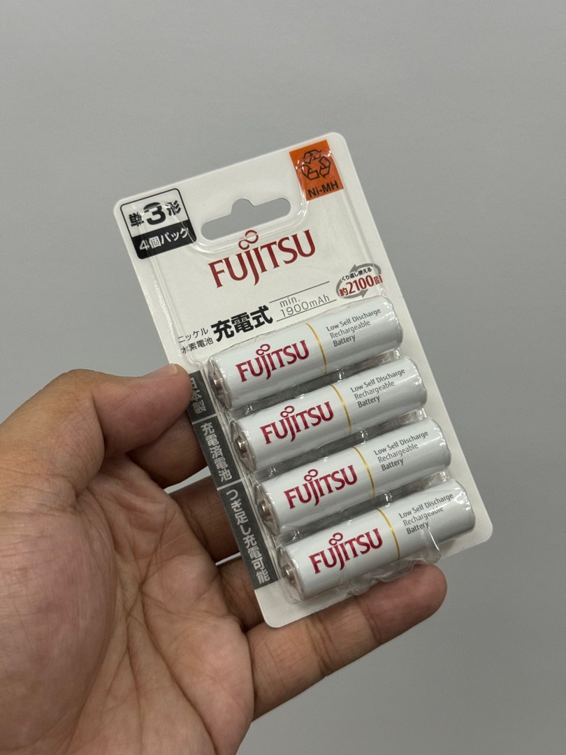 Fujitsu battery AA double A rechargeable battery, Photography ...