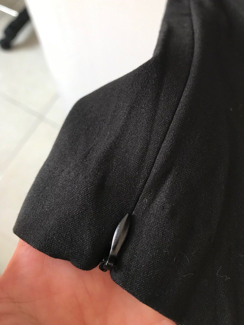 GU by Uniqlo Ankle Drape Pants In Black L, Fesyen Wanita, Pakaian ...