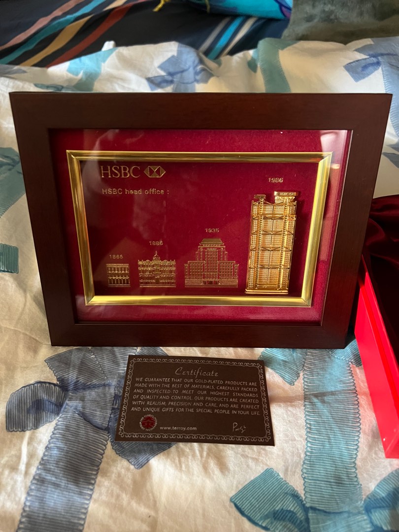 HSBC Main Building Picture Frame 3D Gold Plated Foil, 興趣及遊戲, 收藏品及紀念品, 錢幣 - Carousell