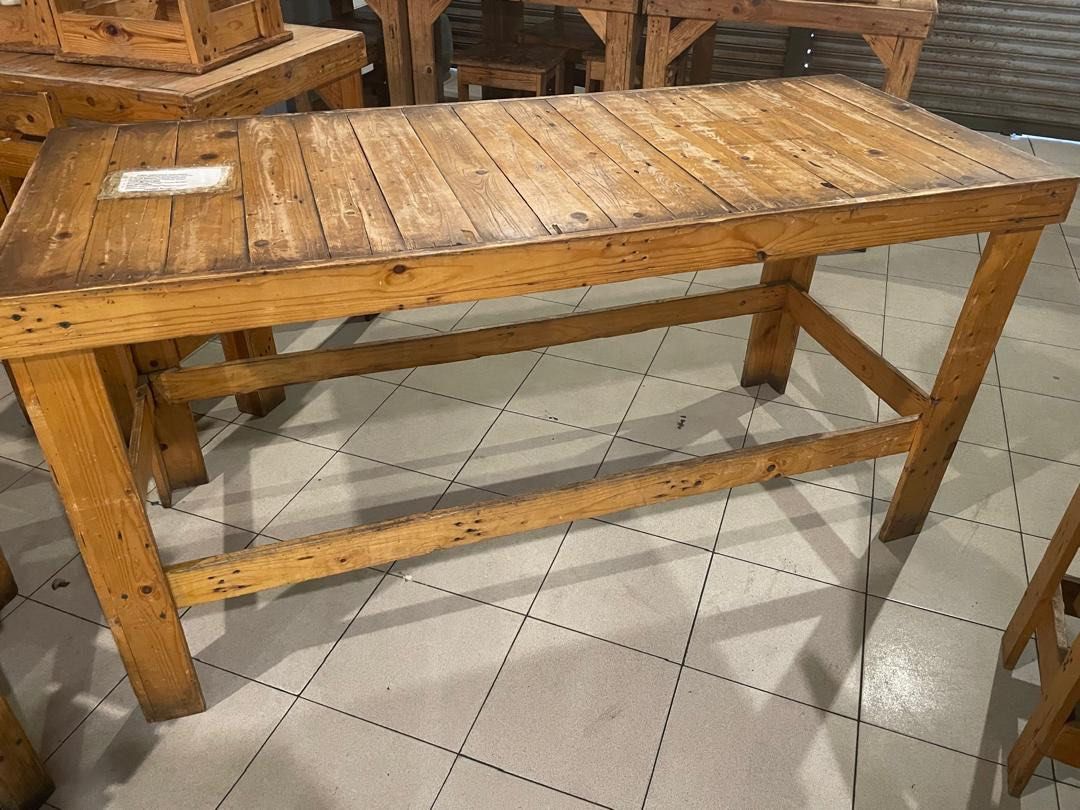 Meja Kedai Makan Palet, Furniture & Home Living, Furniture, Tables ...