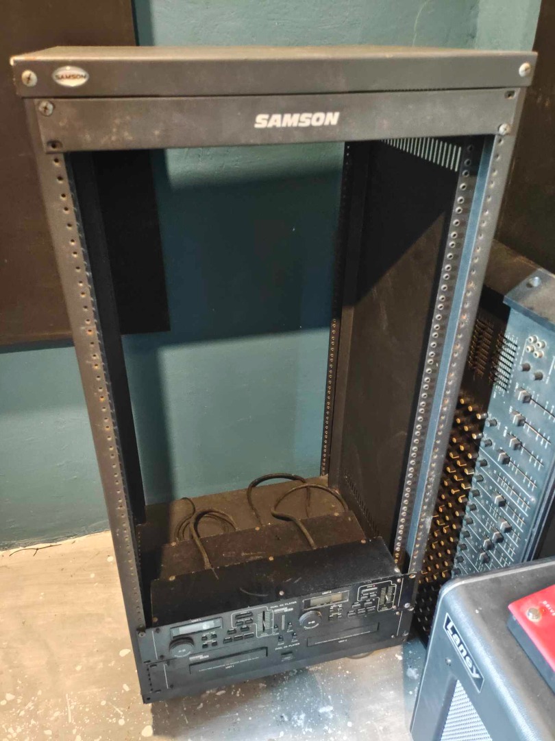 Samson SRK21 Universal Equipment 21 Rack Stand Heavy Duty with Free ...