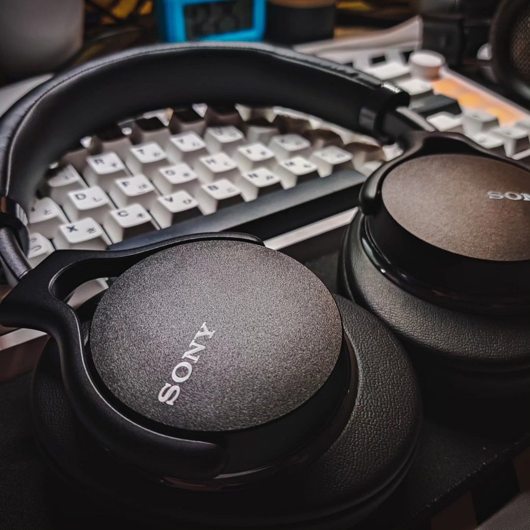 Sony MDR 1AM2 headphones, Audio, Headphones & Headsets on Carousell