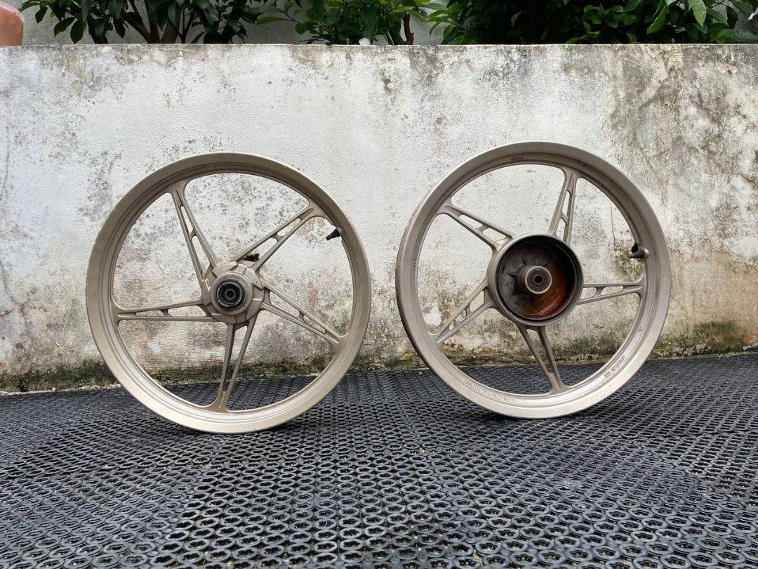 Sport rim LC 5 batang, Motorbikes on Carousell