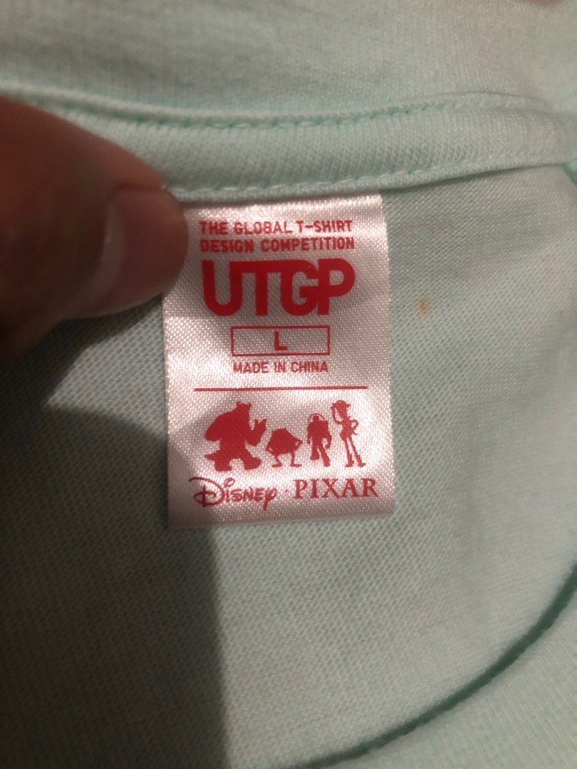 Uniqlo UTGP x Disney / Pixar Kaos biru laut Uniqlo bergambar film UP ...