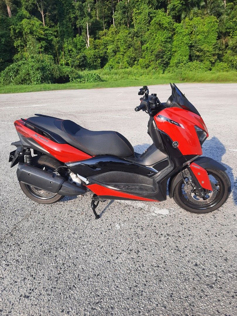 Yamaha xmax 250 tahun 2023 for sale, Motorbikes on Carousell