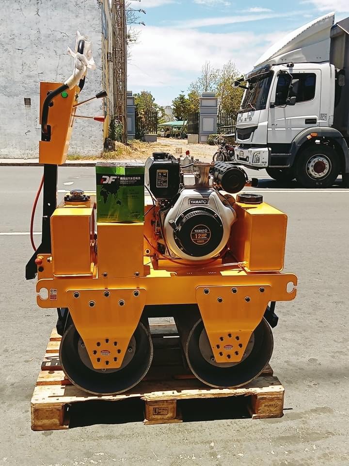 YAMATO WALK BEHIND VIBRATORY ROLLER (MINI PISON), Commercial ...