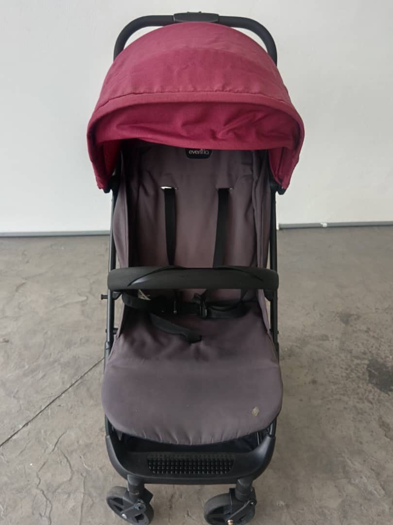 Evenflo Compact Stroller, Babies & Kids, Going Out, Strollers on Carousell
