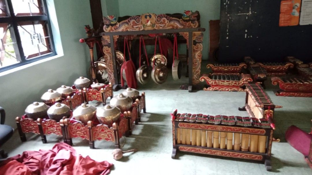 Gamelan Perunggu Laras Slendro Pelog (1970), Antik, Pajangan di Carousell